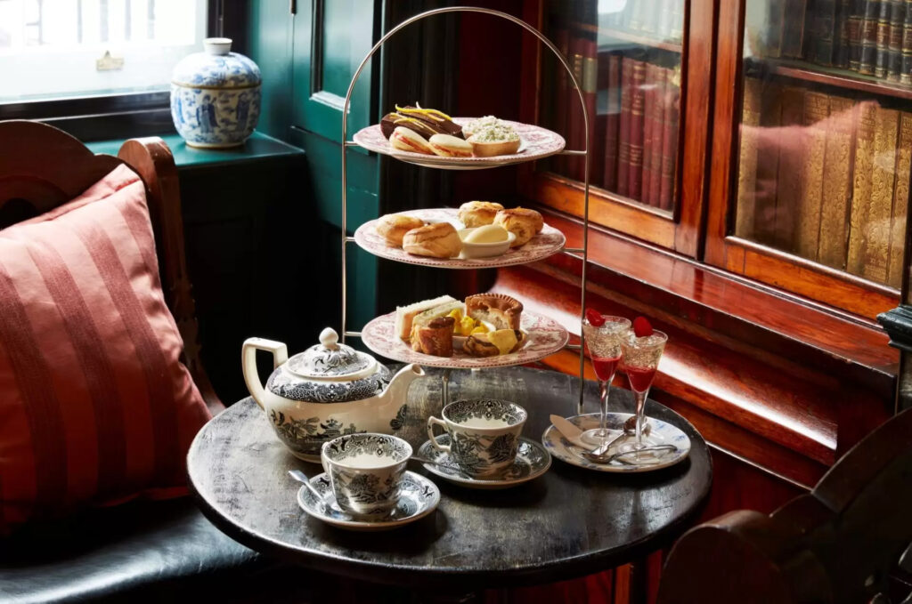 Marylebone Afternoon Tea & Cocktails | The Lounge